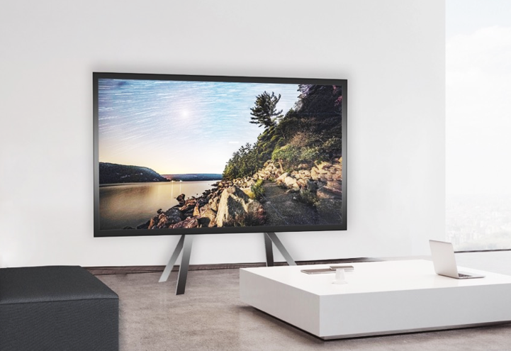 Large Format Digital Displays | 4K & 8K Solutions by Praevar